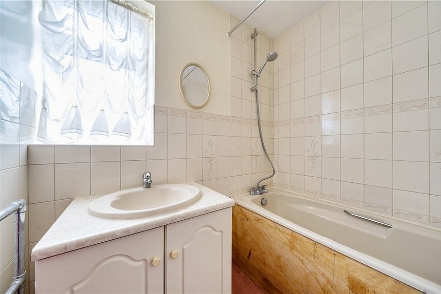3 Bedroom House For Sale In Albury Drive Pinner Middlesex Ha5