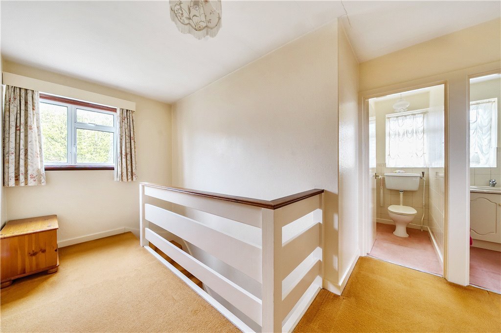 3 Bedroom House For Sale In Albury Drive Pinner Middlesex Ha5